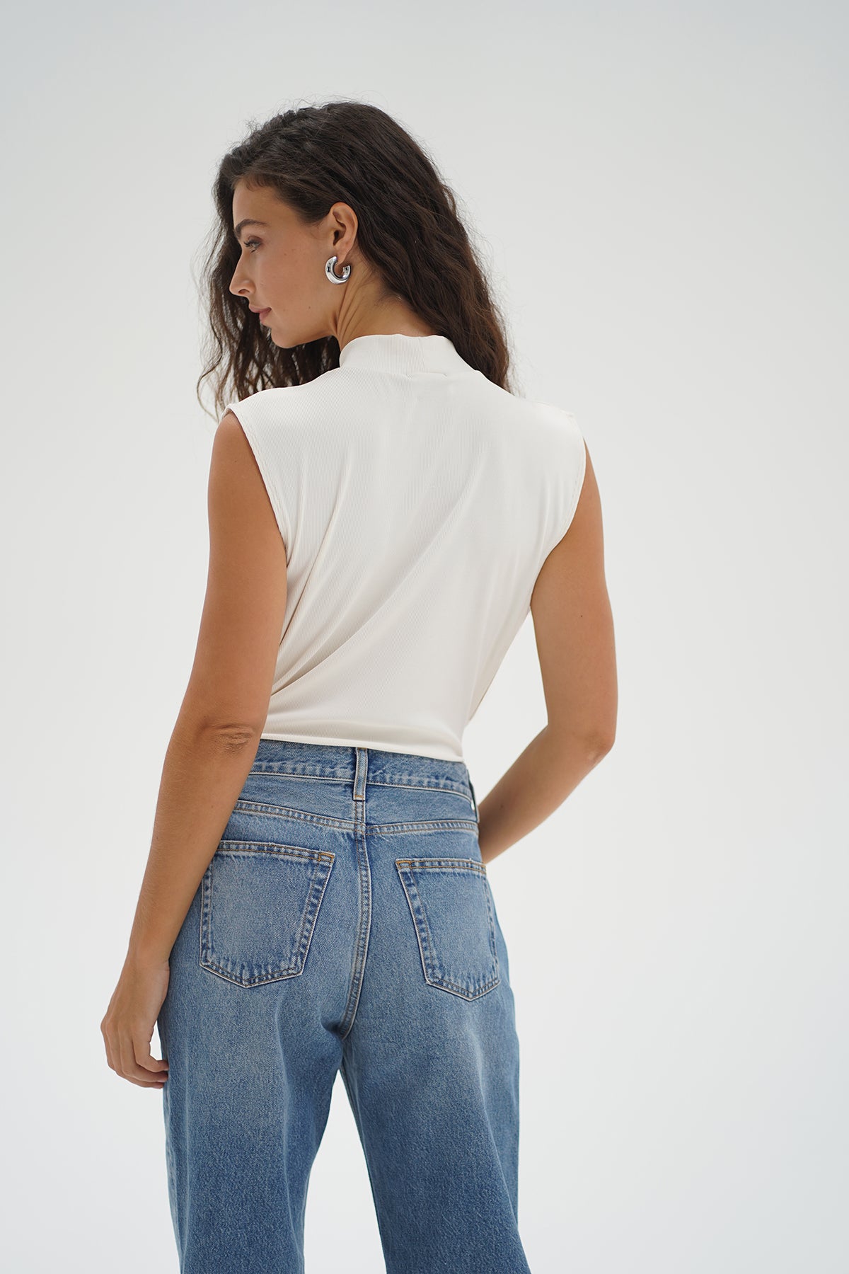 Jordy Sleeveless Turtleneck - Pearl Beam – LNA Clothing